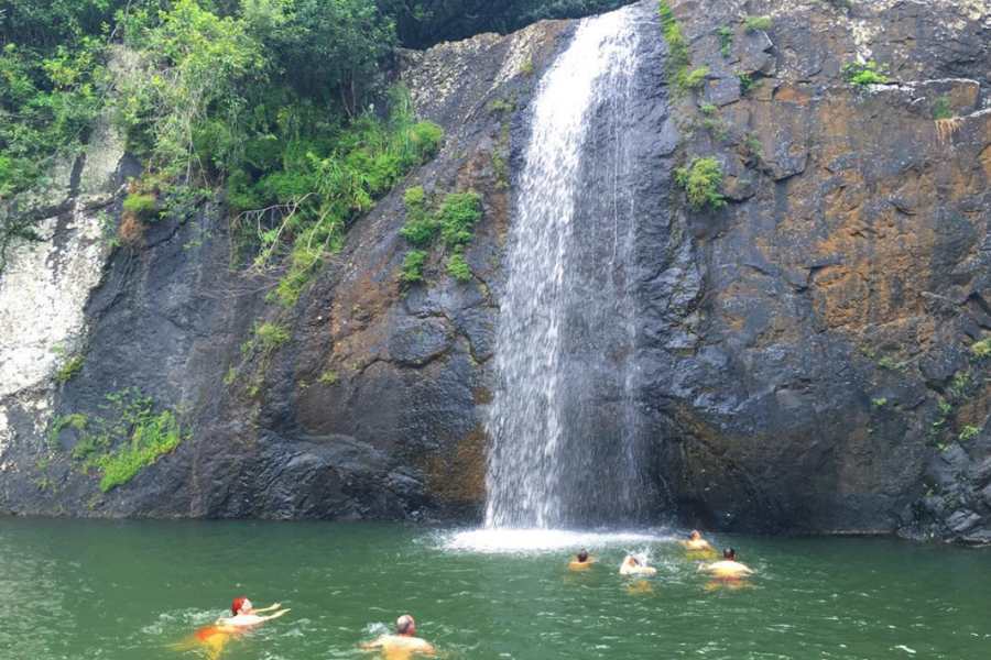 Hiking at 7 Waterfalls (Sept Cascades) - 5.5 km / 3 hours hike